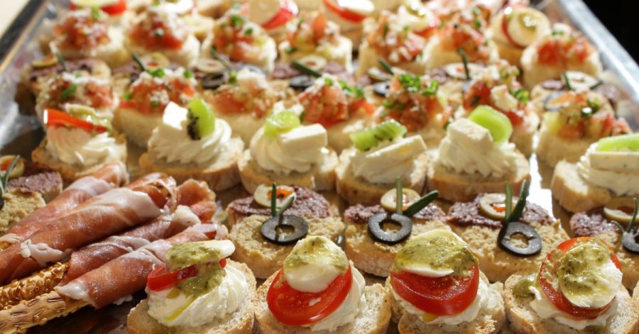 Choosing the Right Platter Size for Your Event - Sandwich Baron